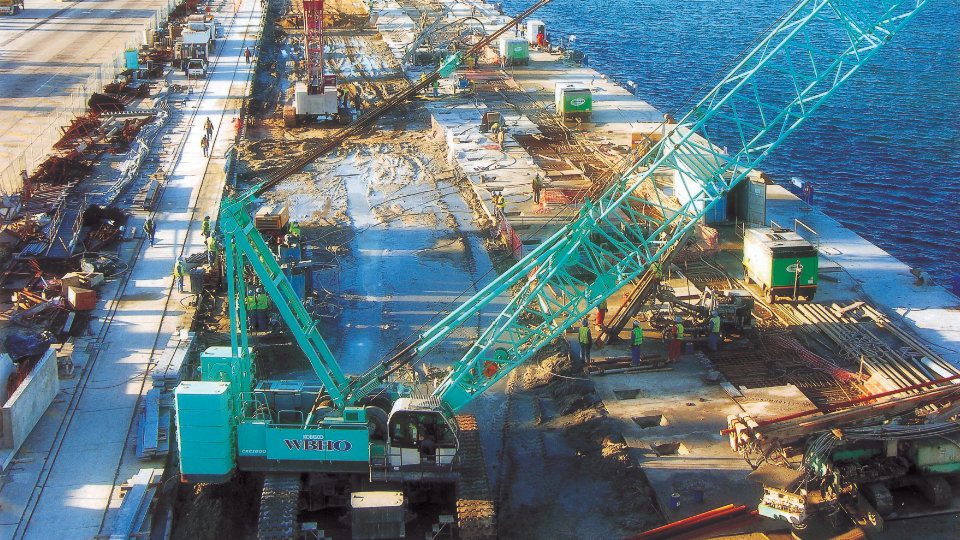 CAPE TOWN CONTAINER BERTH DEEPENING & QUAY REFURBISHMENT | MARINE WORKS